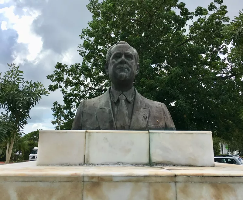 Miami Names Park After Late Business Magnate, Anti-Castro Militant ...