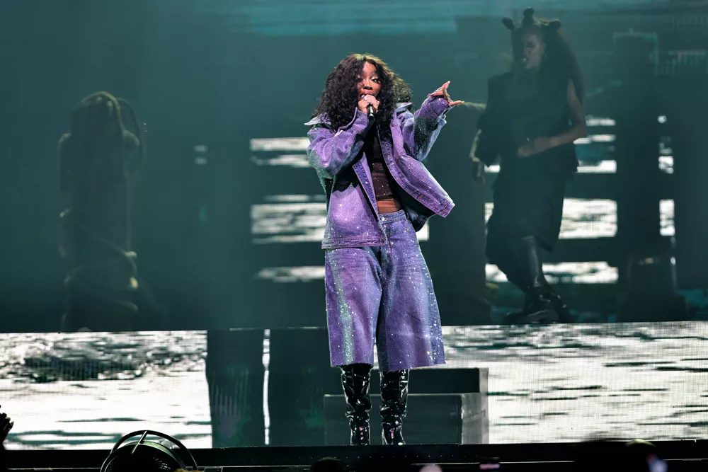Photos: Highlights From SZA's Miami Concert at Kaseya Center | Miami ...