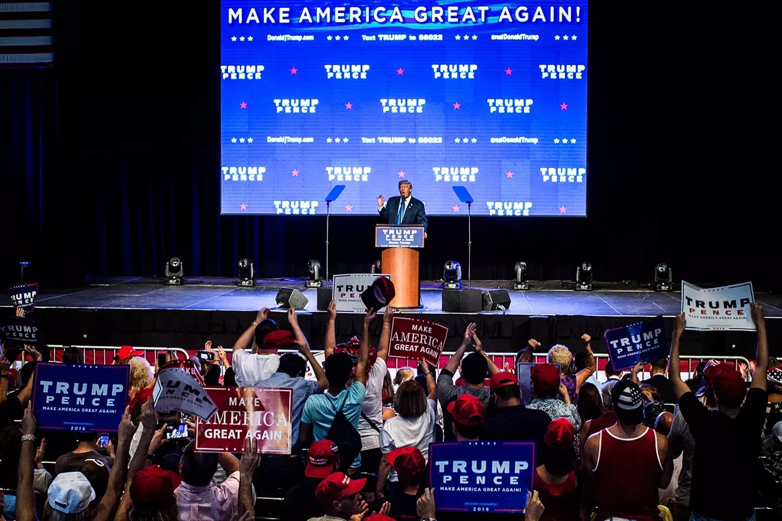 The People of Donald Trump's Campaign Rally in Downtown Miami | Miami ...